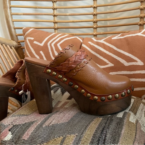 Anthropologie | Shoes | Sixtyseven Platform Clogs In Caramel | Poshmark